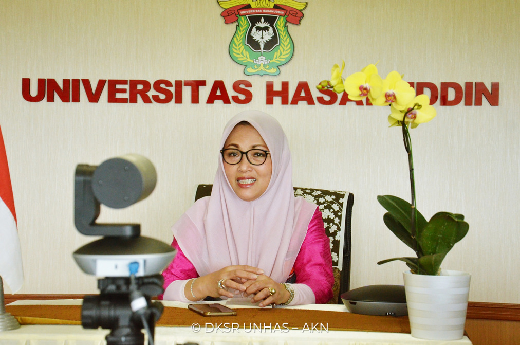 Rektor Unhas Menyapa Peserta International Cultural Program - Hasanuddin University