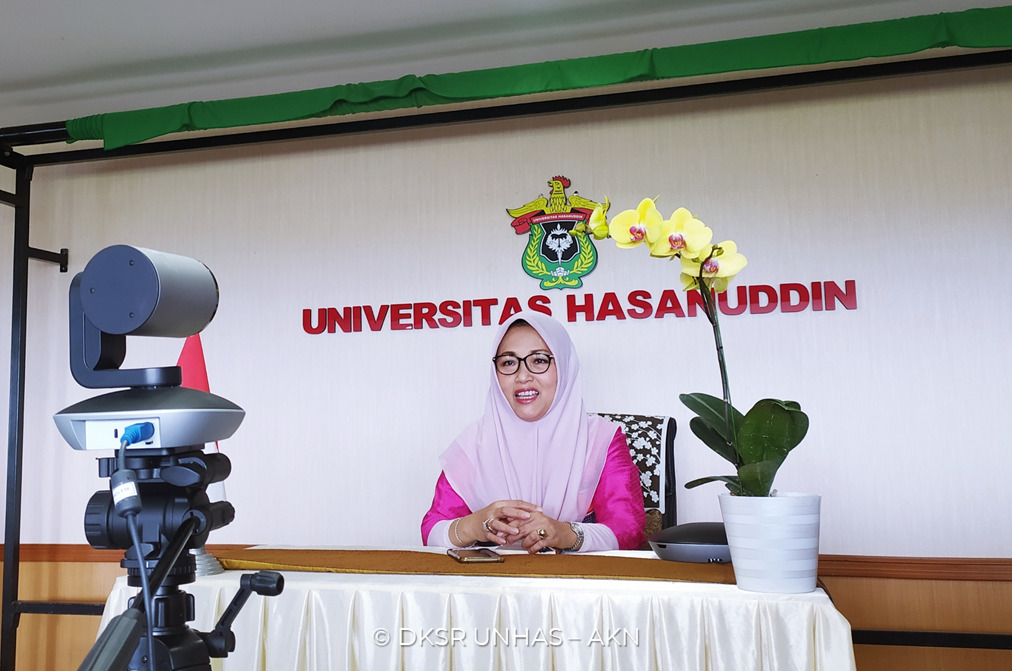 Rektor Unhas Menyapa Peserta International Cultural Program - Hasanuddin University