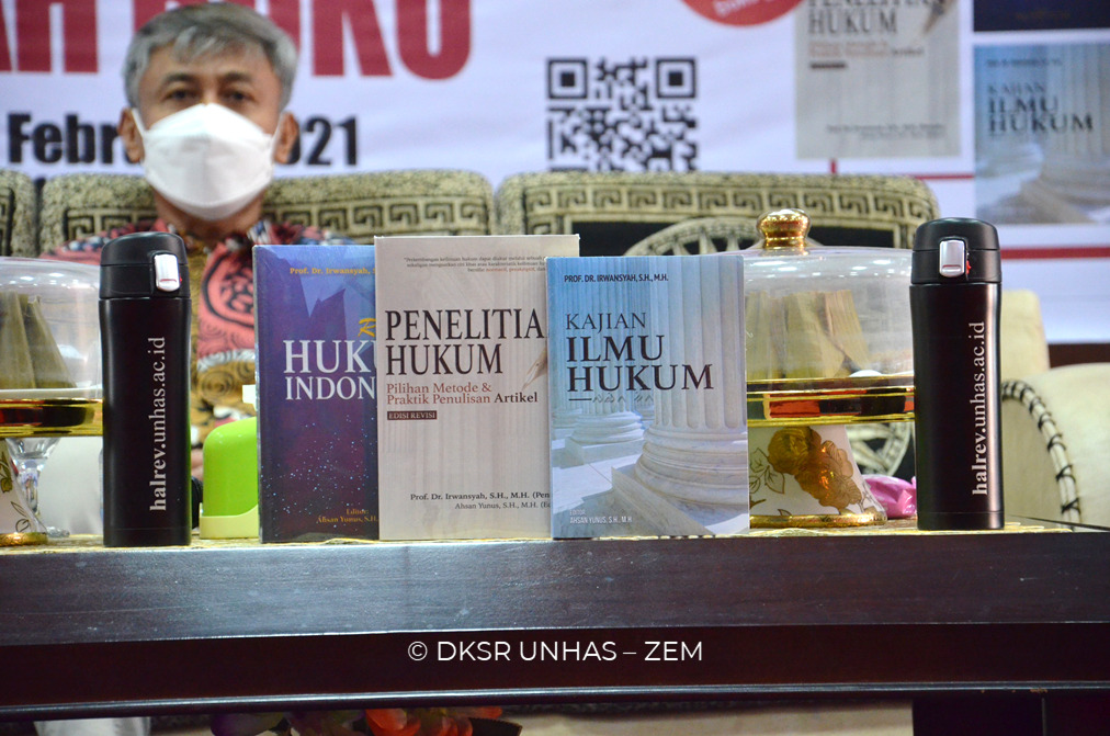 Rangkaian Dies ke-69, FH Unhas Gelar Bedah Buku Karya Dosen ...