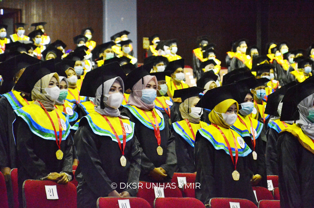 Ini Lulusan Terbaik Unhas Wisuda Periode III Tahap I Tahun Akademik ...