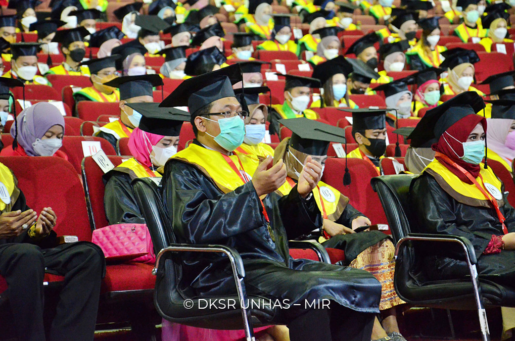 Unhas Gelar Wisuda Periode Tiga Tahap II Bagi 877 Lulusan Baru ...