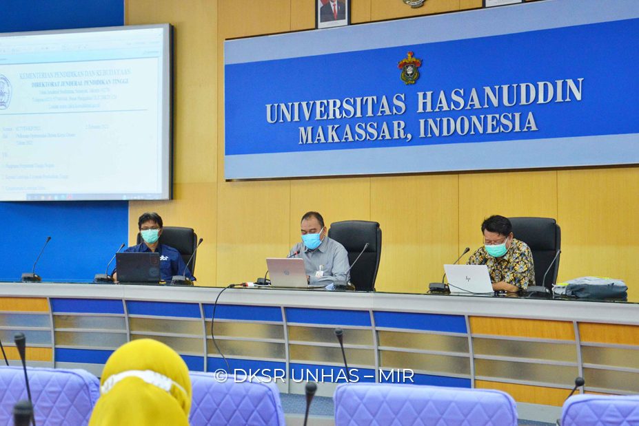 Unhas Gelar Sosialisasi Pedoman Operasional Beban Kerja Dosen Tahun 2021 - Hasanuddin University