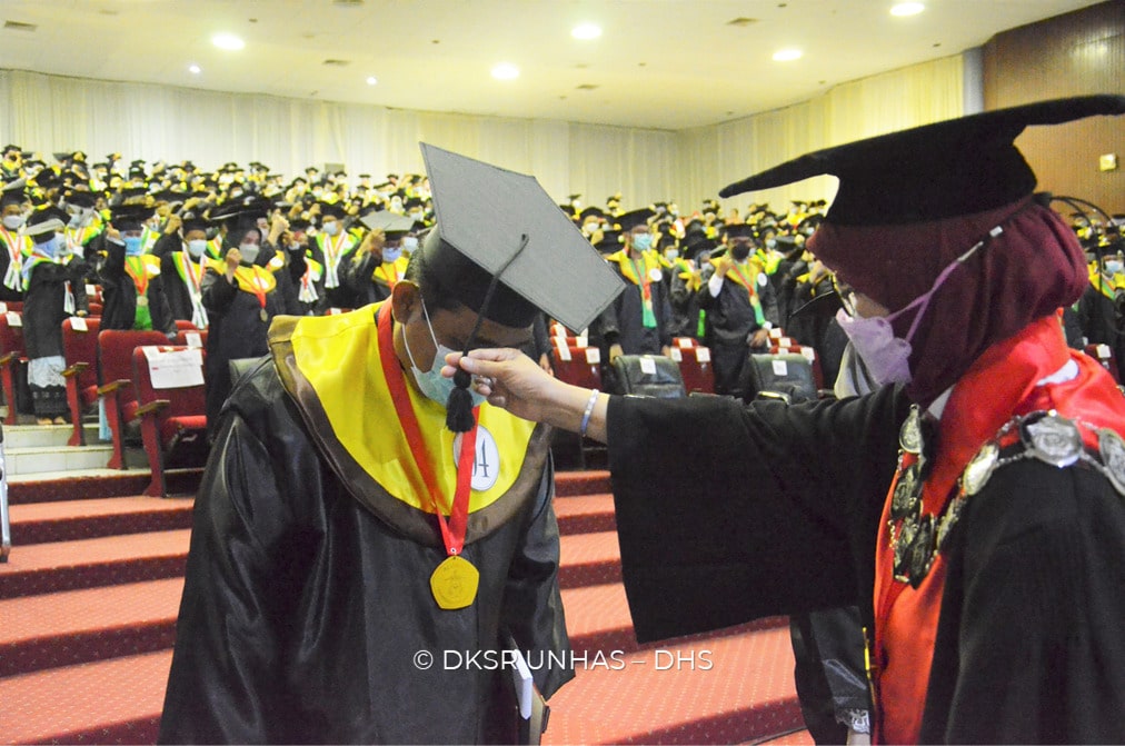Wisuda Periode II Tahap 2 Tahun Akademik 2021/2022, Unhas Tambah 1.412 ...