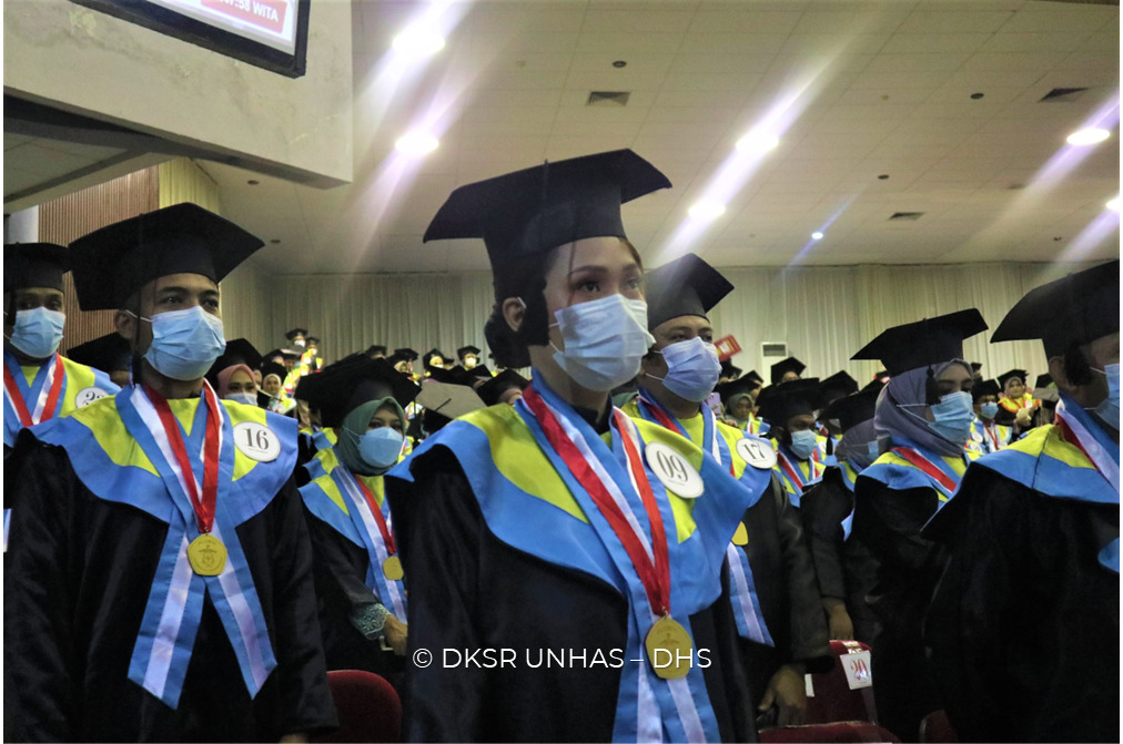 Wisuda Periode IV Tahap 1 Tahun Akademik 2021/2022 Universitas ...