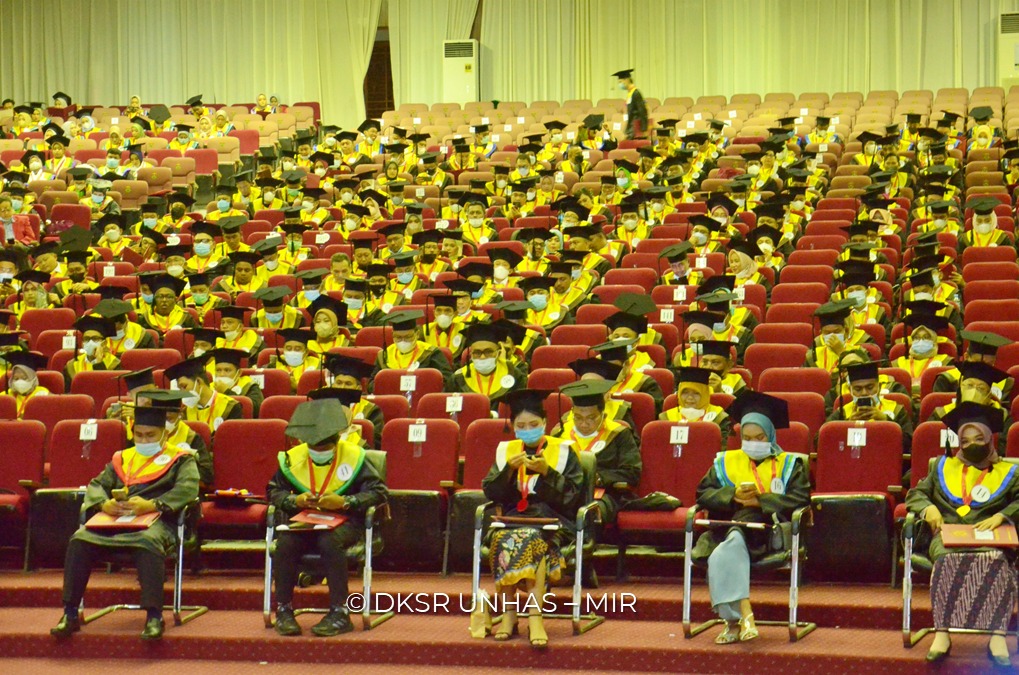 Unhas Wisuda 822 Lulusan Baru pada Periode IV Tahap 2 Tahun Akademik ...
