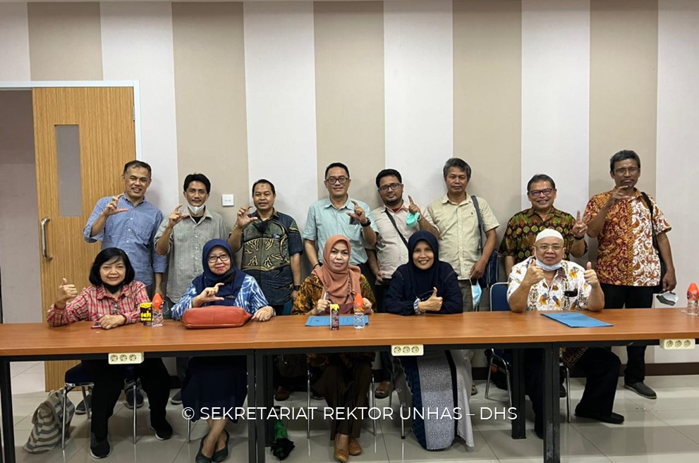 Tim Peneliti dan Pengabdian Masyarakat Unhas Tanda Tangani Kontrak Internal Tahap Kedua Hibah ...