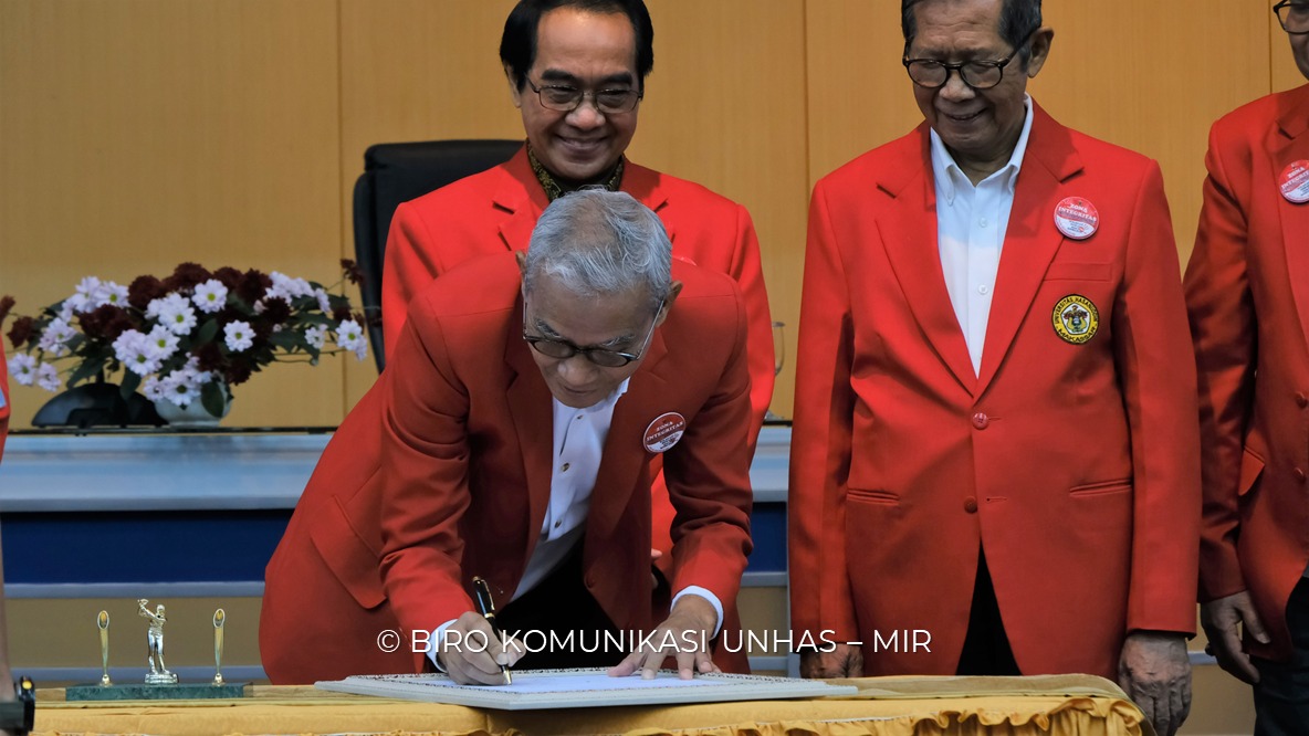 Komitmen Dorong Pelayanan Optimal Bersih Melayani, Unhas Launching Zona ... Komitmen Dorong Pelayanan Optimal Bersih Melayani, Unhas Launching Zona ...