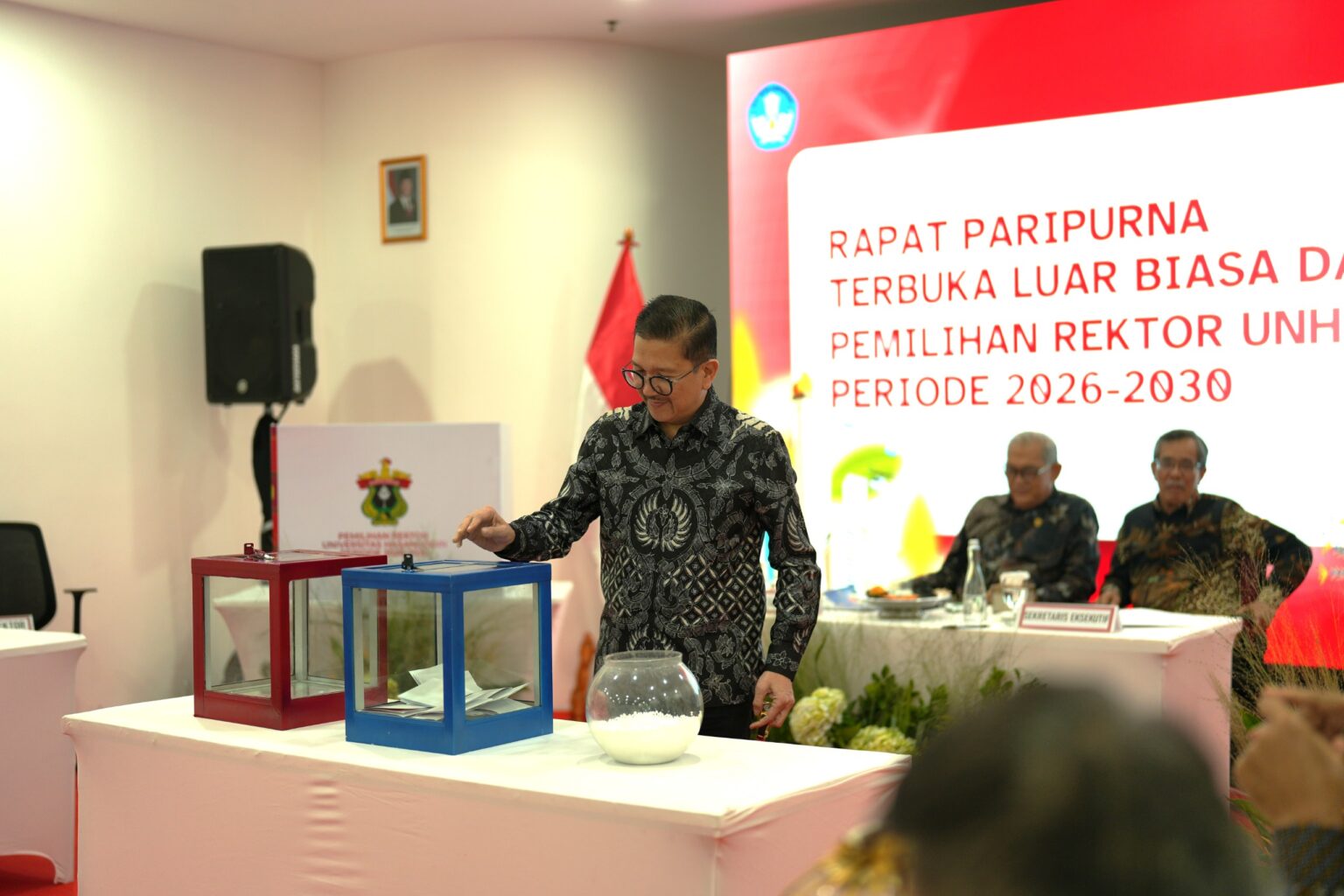 Prof. JJ Terpilih Kembali Sebagai Rektor Unhas Periode 2026–2030, Raih ...